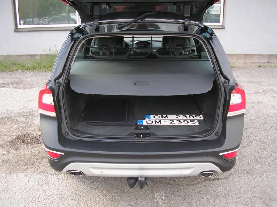 Melns Volvo XC70 2013 Sigulda, ar dzinēja tilpumu 2.40 L un nobraukumu 315 tūkst. km par 11950 €, foto 25 vietnē AUTOMOTO.COM.LV