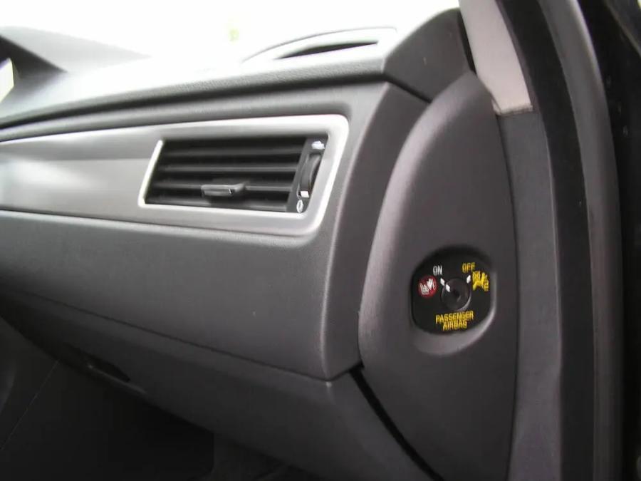 Melns Volvo XC70 2013 Sigulda, ar dzinēja tilpumu 2.40 L un nobraukumu 315 tūkst. km par 11950 €, foto 33 vietnē AUTOMOTO.COM.LV