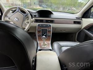 Melns Volvo XC70 2013 Rīga, ar dzinēja tilpumu 2.40 L un nobraukumu 201 tūkst. km par 6500 €, foto 10 vietnē AUTOMOTO.COM.LV