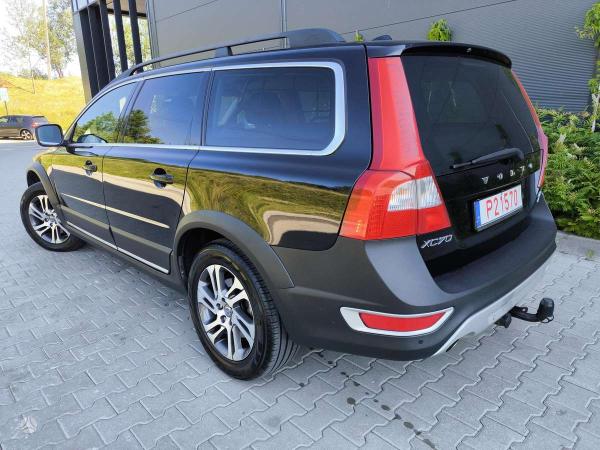 Melns Volvo XC70 2013 Viļņa, ar dzinēja tilpumu 2.40 L un nobraukumu 292 tūkst. km par 11400 €, foto 8 vietnē AUTOMOTO.COM.LV