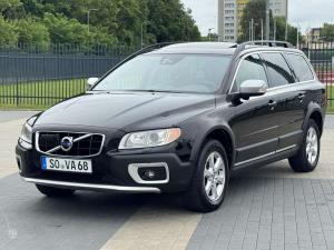 Black Volvo XC70 2013 in Jonava, with an engine capacity of 2.40 L and mileage of 312 thousand km for 10499 €, photo 7 on AUTOMOTO.COM.LV