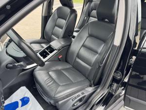 Black Volvo XC70 2013 in Jonava, with an engine capacity of 2.40 L and mileage of 312 thousand km for 10499 €, photo 14 on AUTOMOTO.COM.LV