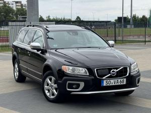 Black Volvo XC70 2013 in Jonava, with an engine capacity of 2.40 L and mileage of 312 thousand km for 10499 €, photo 33 on AUTOMOTO.COM.LV