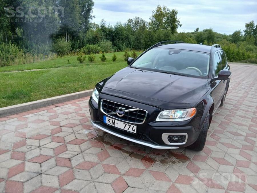 Melns Volvo XC70 2013 Ludza, ar dzinēja tilpumu 2.40 L un nobraukumu 204 tūkst. km par 8500 €, foto 1 vietnē AUTOMOTO.COM.LV