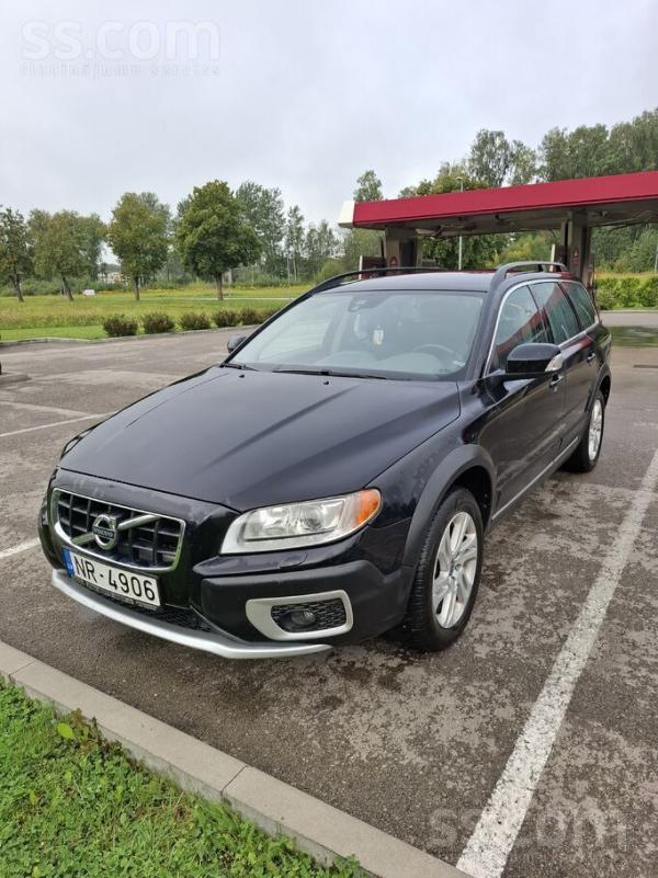 Melns Volvo XC70 2013 Aizkraukle, ar dzinēja tilpumu 2.40 L un nobraukumu 305 tūkst. km par 9300 €, foto 5 vietnē AUTOMOTO.COM.LV