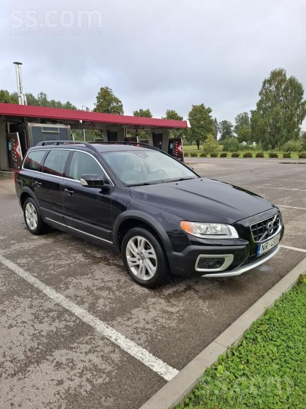 Melns Volvo XC70 2013 Aizkraukle, ar dzinēja tilpumu 2.40 L un nobraukumu 305 tūkst. km par 9300 €, foto 6 vietnē AUTOMOTO.COM.LV