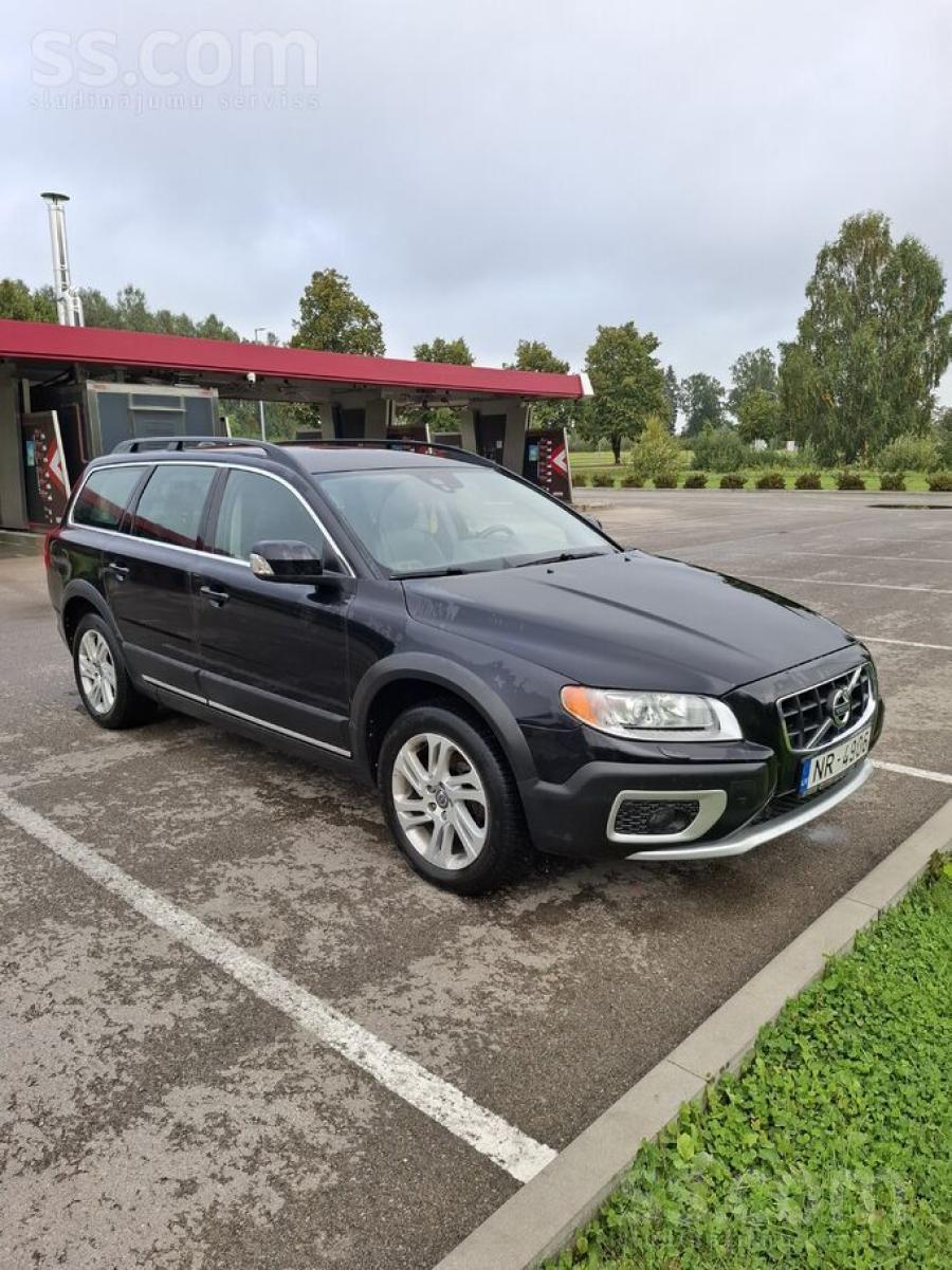 Melns Volvo XC70 2013 Aizkraukle, ar dzinēja tilpumu 2.40 L un nobraukumu 305 tūkst. km par 9300 €, foto 6 vietnē AUTOMOTO.COM.LV