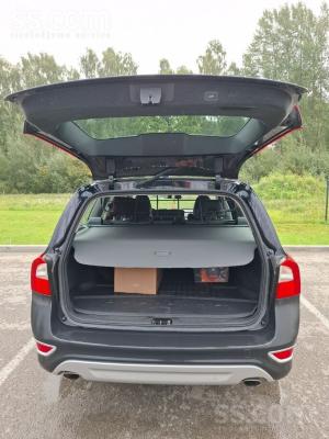 Melns Volvo XC70 2013 Aizkraukle, ar dzinēja tilpumu 2.40 L un nobraukumu 305 tūkst. km par 9300 €, foto 7 vietnē AUTOMOTO.COM.LV