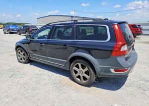 Black Volvo XC70 2013 in Siauliai, with an engine capacity of 2.95 L and mileage of 320 thousand km for 5900 €, photo 3 on AUTOMOTO.COM.LV