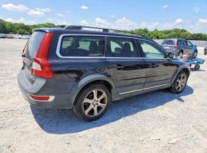 Black Volvo XC70 2013 in Siauliai, with an engine capacity of 2.95 L and mileage of 320 thousand km for 5900 €, photo 4 on AUTOMOTO.COM.LV