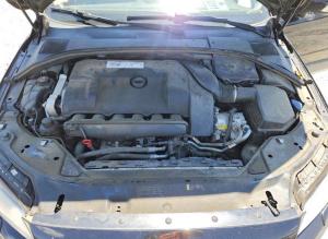 Black Volvo XC70 2013 in Siauliai, with an engine capacity of 2.95 L and mileage of 320 thousand km for 5900 €, photo 12 on AUTOMOTO.COM.LV