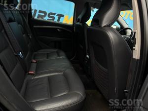 Black Volvo XC70 2013 in Riga, with an engine capacity of 2.40 L and mileage of 319 thousand km for 10650 €, photo 11 on AUTOMOTO.COM.LV