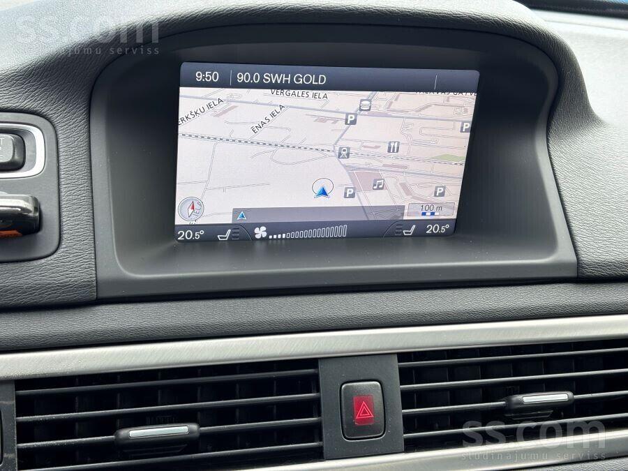 Black Volvo XC70 2013 in Riga, with an engine capacity of 2.40 L and mileage of 319 thousand km for 10650 €, photo 17 on AUTOMOTO.COM.LV