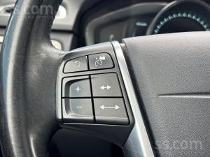 Black Volvo XC70 2013 in Riga, with an engine capacity of 2.40 L and mileage of 319 thousand km for 10650 €, photo 18 on AUTOMOTO.COM.LV