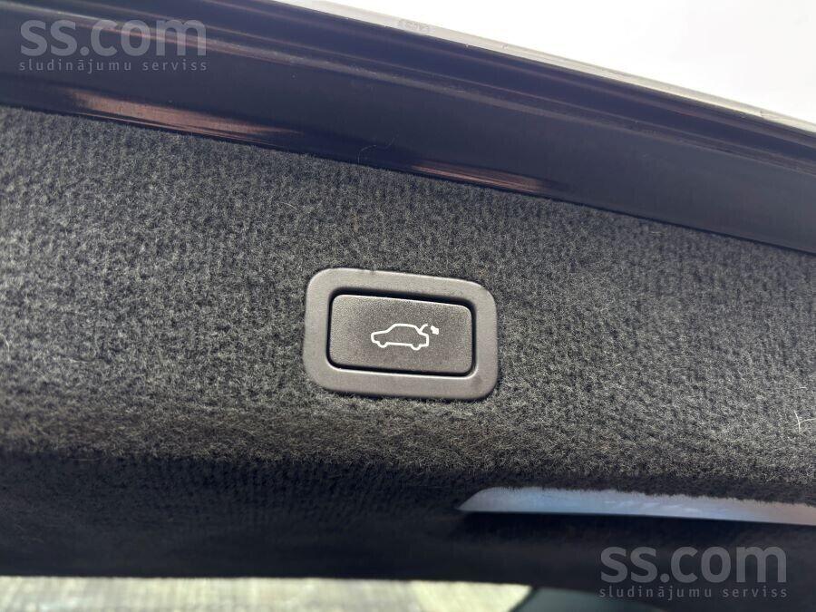Black Volvo XC70 2013 in Riga, with an engine capacity of 2.40 L and mileage of 319 thousand km for 10650 €, photo 20 on AUTOMOTO.COM.LV