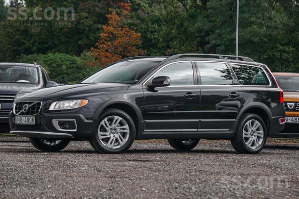 Volvo XC70 2013 in Riga on AUTOMOTO.COM.LV Black Volvo XC70 2013 in Riga, with an engine capacity of 2.40 L and mileage of 305 thousand km for 7990 €, photo 1 on AUTOMOTO.COM.LV