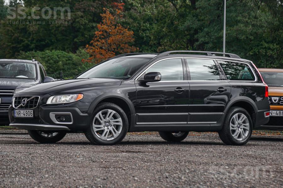 Melns Volvo XC70 2013 Rīga, ar dzinēja tilpumu 2.40 L un nobraukumu 305 tūkst. km par 7990 €, foto 1 vietnē AUTOMOTO.COM.LV