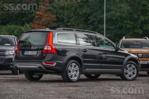 Melns Volvo XC70 2013 Rīga, ar dzinēja tilpumu 2.40 L un nobraukumu 305 tūkst. km par 7990 €, foto 5 vietnē AUTOMOTO.COM.LV