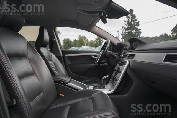 Volvo XC70 2013 in Riga on AUTOMOTO.COM.LV Black Volvo XC70 2013 in Riga, with an engine capacity of 2.40 L and mileage of 305 thousand km for 7990 €, photo 7 on AUTOMOTO.COM.LV