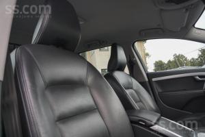 Melns Volvo XC70 2013 Rīga, ar dzinēja tilpumu 2.40 L un nobraukumu 305 tūkst. km par 7990 €, foto 8 vietnē AUTOMOTO.COM.LV