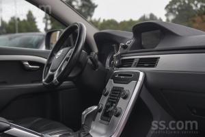 Melns Volvo XC70 2013 Rīga, ar dzinēja tilpumu 2.40 L un nobraukumu 305 tūkst. km par 7990 €, foto 9 vietnē AUTOMOTO.COM.LV