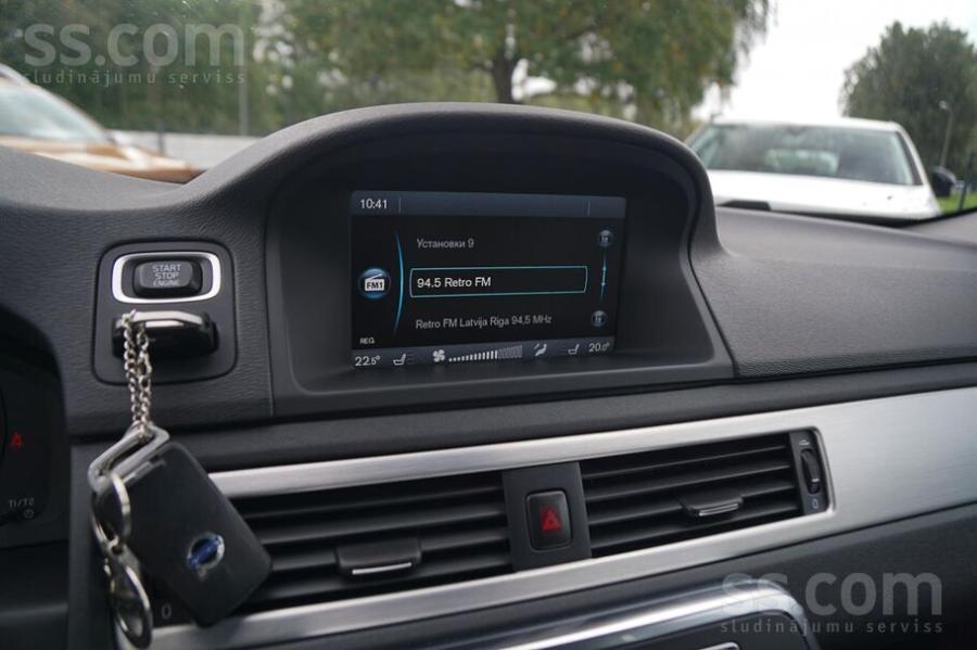 Melns Volvo XC70 2013 Rīga, ar dzinēja tilpumu 2.40 L un nobraukumu 305 tūkst. km par 7990 €, foto 16 vietnē AUTOMOTO.COM.LV