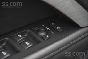 Melns Volvo XC70 2013 Rīga, ar dzinēja tilpumu 2.40 L un nobraukumu 305 tūkst. km par 7990 €, foto 19 vietnē AUTOMOTO.COM.LV