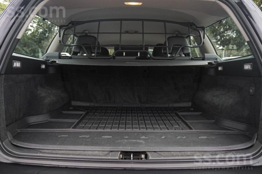 Melns Volvo XC70 2013 Rīga, ar dzinēja tilpumu 2.40 L un nobraukumu 305 tūkst. km par 7990 €, foto 23 vietnē AUTOMOTO.COM.LV