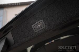 Black Volvo XC70 2013 in Jelgava, with an engine capacity of 2.40 L and mileage of 267 thousand km for 9700 €, photo 11 on AUTOMOTO.COM.LV