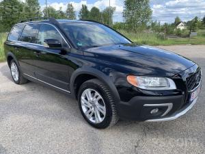 Black Volvo XC70 2014 in Ogre, with an engine capacity of 2.40 L and mileage of 274 thousand km for 12770 €, photo 1 on AUTOMOTO.COM.LV