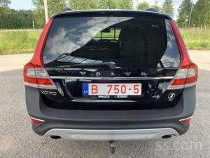 Black Volvo XC70 2014 in Ogre, with an engine capacity of 2.40 L and mileage of 274 thousand km for 12770 €, photo 6 on AUTOMOTO.COM.LV