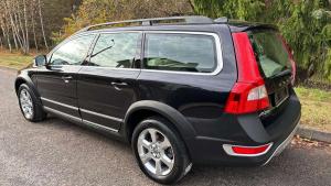 Melns Volvo XC70 2014 Viļņa, ar dzinēja tilpumu 2.40 L un nobraukumu 256 tūkst. km par 8090 €, foto 8 vietnē AUTOMOTO.COM.LV