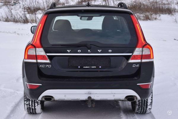 Melns Volvo XC70 2014 Viļņa, ar dzinēja tilpumu 1.97 L un nobraukumu 268 tūkst. km par 10500 €, foto 6 vietnē AUTOMOTO.COM.LV