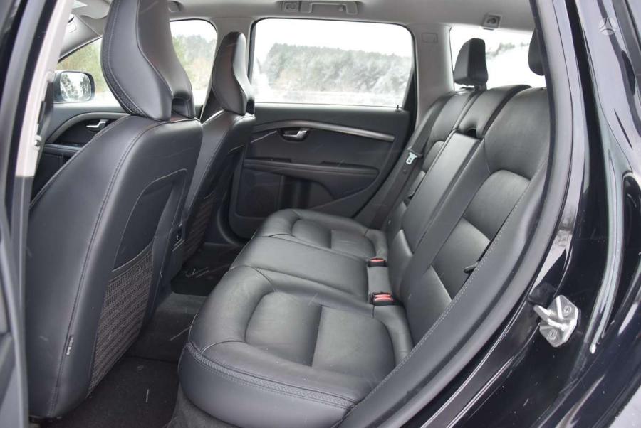 Melns Volvo XC70 2014 Viļņa, ar dzinēja tilpumu 1.97 L un nobraukumu 268 tūkst. km par 10500 €, foto 11 vietnē AUTOMOTO.COM.LV