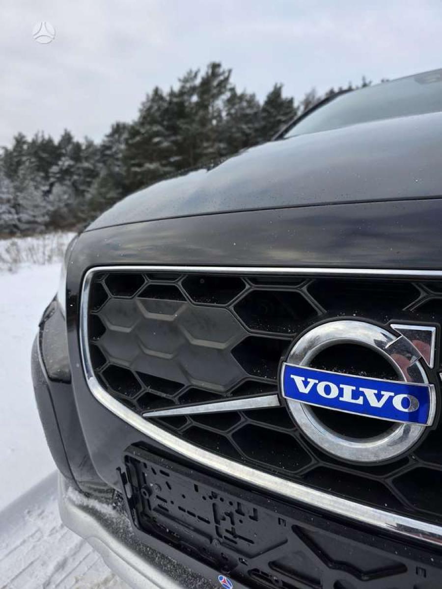 Melns Volvo XC70 2014 Viļņa, ar dzinēja tilpumu 1.97 L un nobraukumu 268 tūkst. km par 10500 €, foto 27 vietnē AUTOMOTO.COM.LV