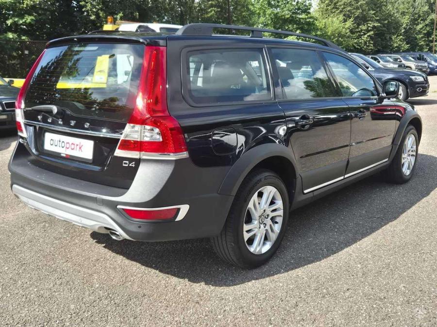 Melns Volvo XC70 2014 Viļņa, ar dzinēja tilpumu 1.97 L un nobraukumu 182 tūkst. km par 8500 €, foto 4 vietnē AUTOMOTO.COM.LV