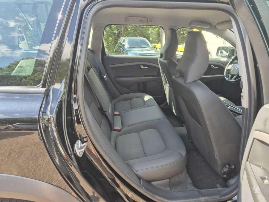 Melns Volvo XC70 2014 Viļņa, ar dzinēja tilpumu 1.97 L un nobraukumu 182 tūkst. km par 8500 €, foto 6 vietnē AUTOMOTO.COM.LV