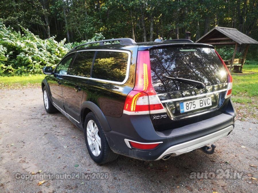 Melns Volvo XC70 2014 Tallina, ar dzinēja tilpumu 2.40 L un nobraukumu 426 tūkst. km par 9700 €, foto 2 vietnē AUTOMOTO.COM.LV