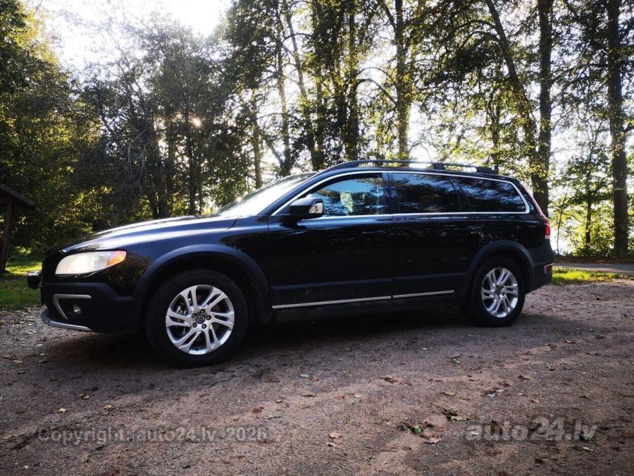 Melns Volvo XC70 2014 Tallina, ar dzinēja tilpumu 2.40 L un nobraukumu 426 tūkst. km par 9700 €, foto 4 vietnē AUTOMOTO.COM.LV