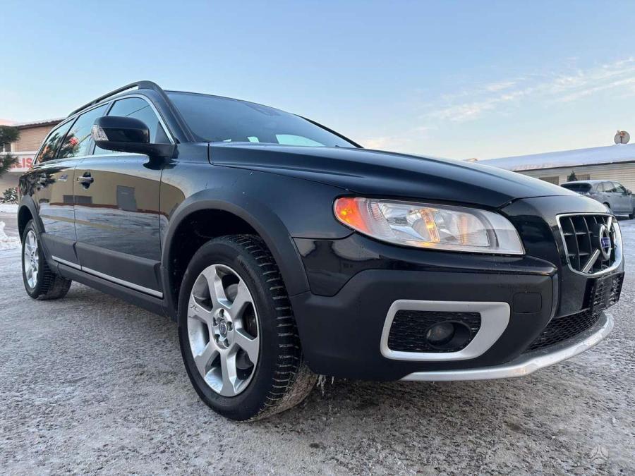Melns Volvo XC70 2014 Viļņa, ar dzinēja tilpumu 2.40 L un nobraukumu 256 tūkst. km par 8350 €, foto 4 vietnē AUTOMOTO.COM.LV
