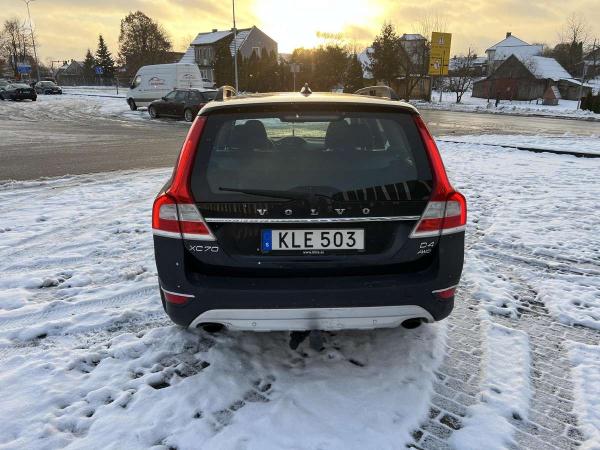 Melns Volvo XC70 2014 Telšiai, ar dzinēja tilpumu 2.40 L un nobraukumu 288 tūkst. km par 8700 €, foto 4 vietnē AUTOMOTO.COM.LV
