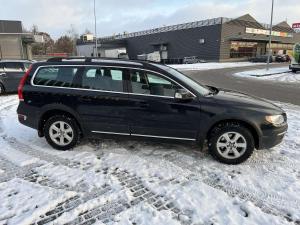 Black Volvo XC70 2014 in Telschi, with an engine capacity of 2.40 L and mileage of 288 thousand km for 8700 €, photo 6 on AUTOMOTO.COM.LV