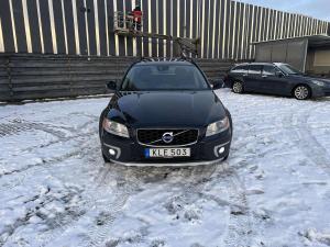 Black Volvo XC70 2014 in Telschi, with an engine capacity of 2.40 L and mileage of 288 thousand km for 8700 €, photo 8 on AUTOMOTO.COM.LV