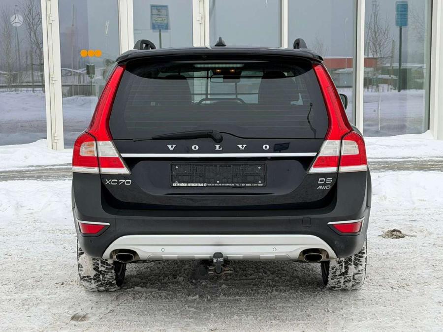 Melns Volvo XC70 2014 Viļņa, ar dzinēja tilpumu 2.40 L un nobraukumu 258 tūkst. km par 15500 €, foto 6 vietnē AUTOMOTO.COM.LV
