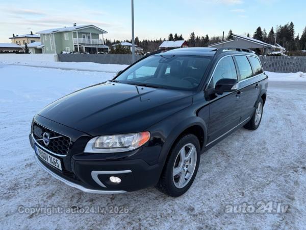 Black Volvo XC70 2014 in Tallinn, with an engine capacity of 2.00 L and mileage of 254 thousand km for 12490 €, photo 1 on AUTOMOTO.COM.LV