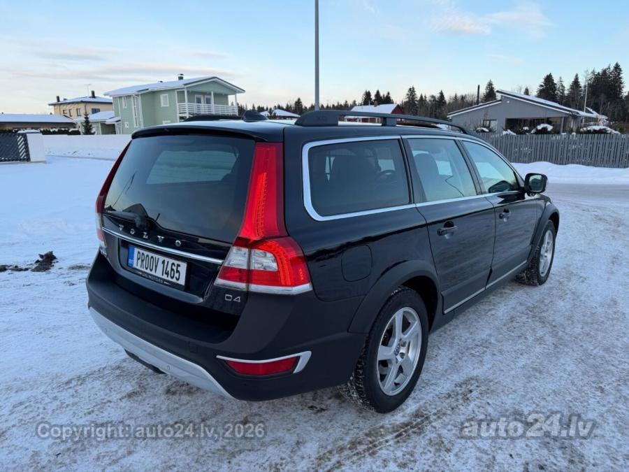 Melns Volvo XC70 2014 Tallina, ar dzinēja tilpumu 2.00 L un nobraukumu 254 tūkst. km par 12490 €, foto 4 vietnē AUTOMOTO.COM.LV