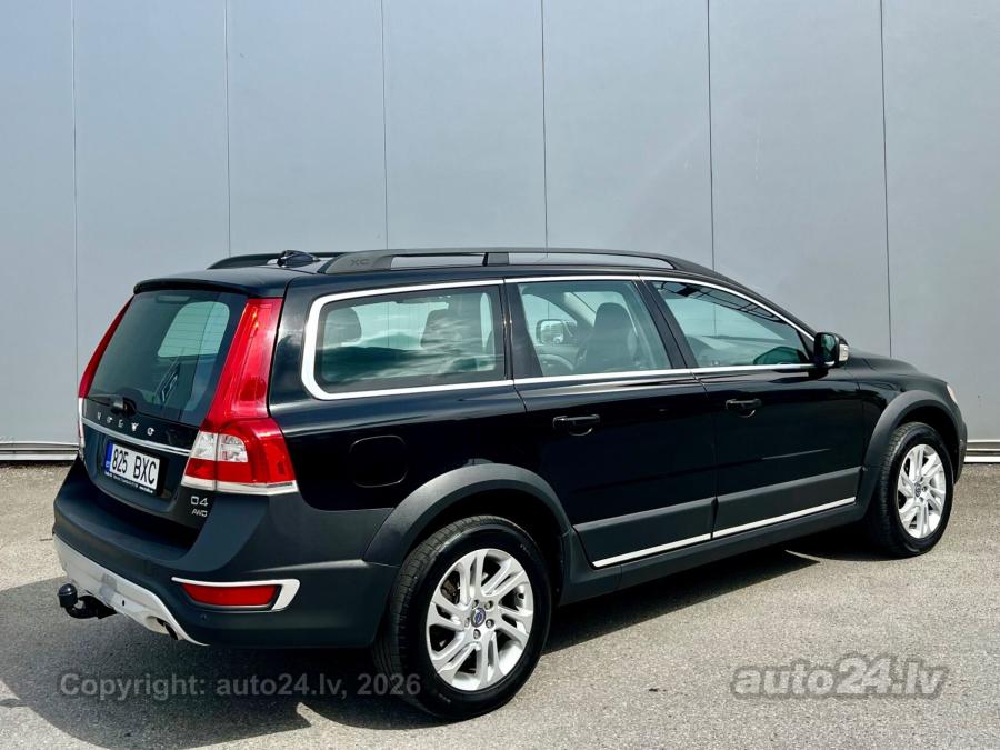 Melns Volvo XC70 2014 Tallina, ar dzinēja tilpumu 2.40 L un nobraukumu 0 tūkst. km par 9999 €, foto 7 vietnē AUTOMOTO.COM.LV