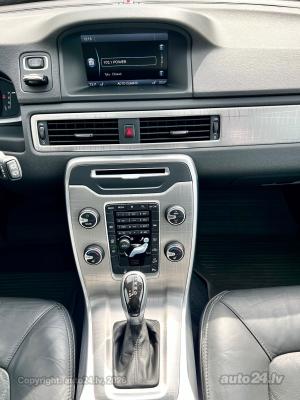 Melns Volvo XC70 2014 Tallina, ar dzinēja tilpumu 2.40 L un nobraukumu 0 tūkst. km par 9999 €, foto 10 vietnē AUTOMOTO.COM.LV
