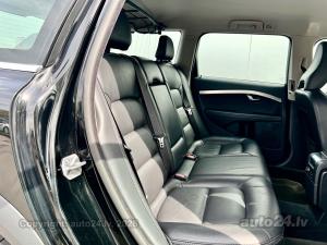 Melns Volvo XC70 2014 Tallina, ar dzinēja tilpumu 2.40 L un nobraukumu 0 tūkst. km par 9999 €, foto 16 vietnē AUTOMOTO.COM.LV