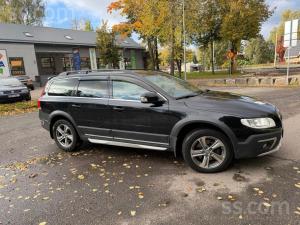 Black Volvo XC70 2014 in Riga, with an engine capacity of 2.40 L and mileage of 266 thousand km for 8500 €, photo 4 on AUTOMOTO.COM.LV